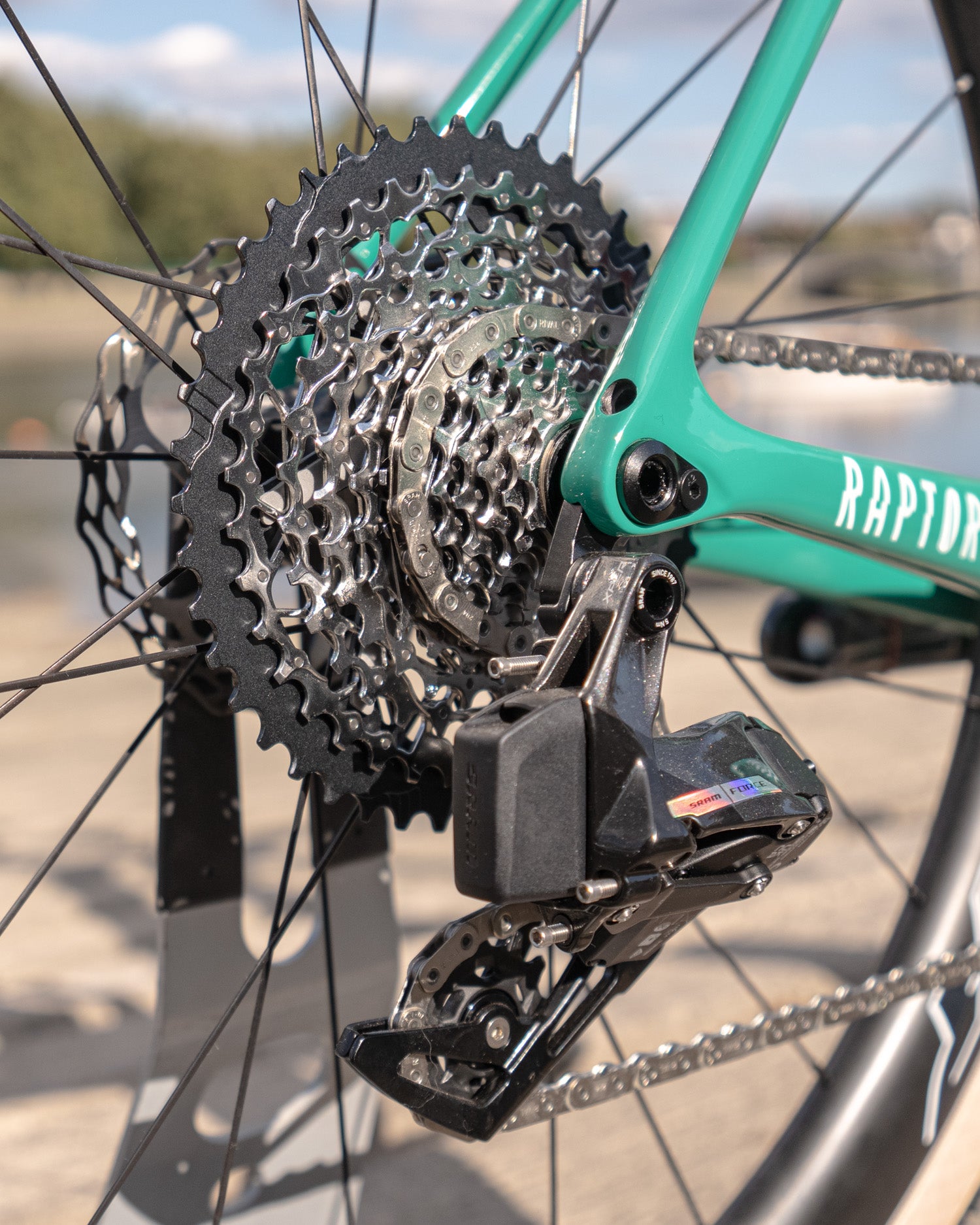 GR1 – Raptor Bikes